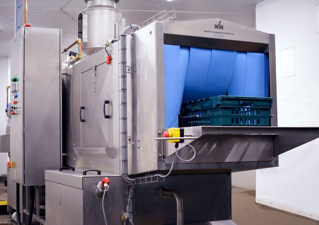 Tray Washing for the Food Manufacturing Sector - Magnavale